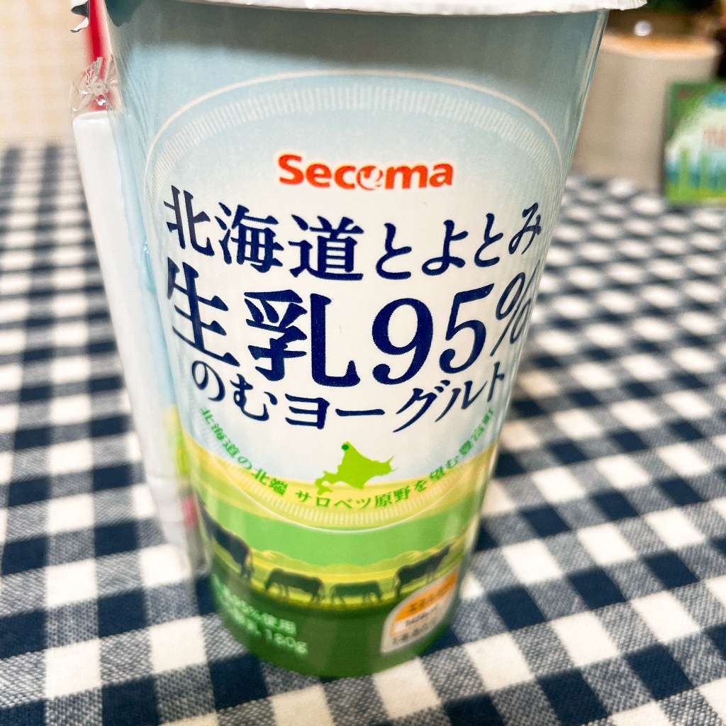【高評価】「セイコーマート(北海道) 北海道とよとみ生乳95%のむヨーグルト - セイコーマート Secoma」のクチコミ・評価 - ボスレーさん