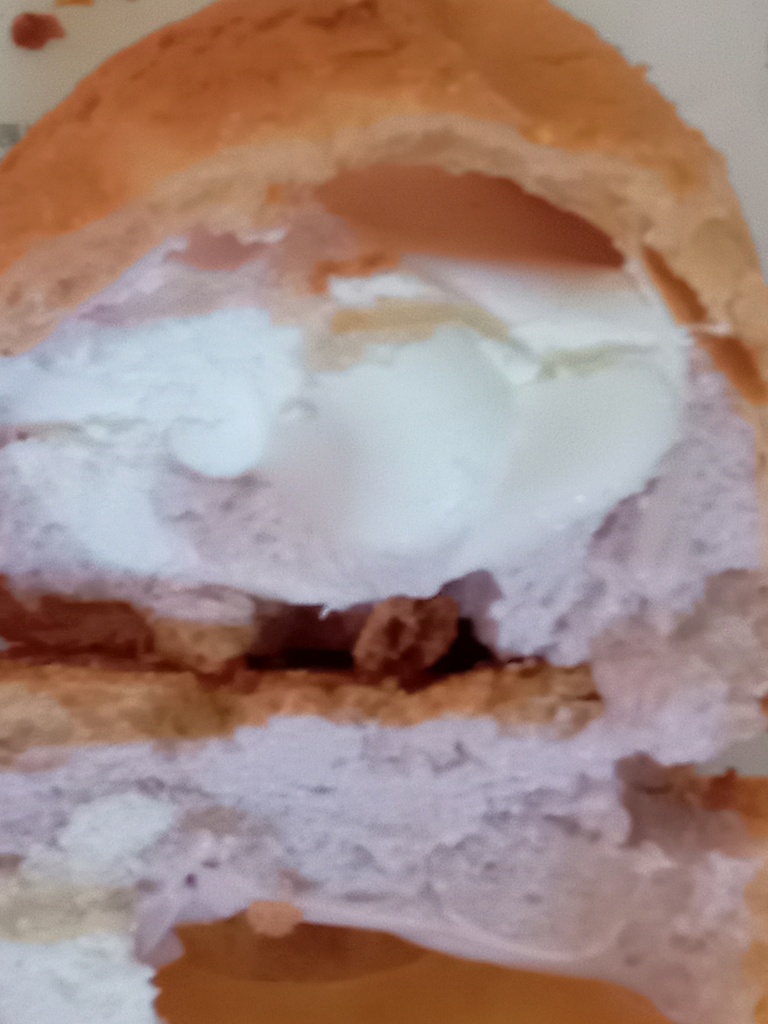 【中評価】ローソン Uchi Cafe’ クッキーシュー 巨峰クリーム＆ホイップの感想・クチコミ・商品情報【もぐナビ】