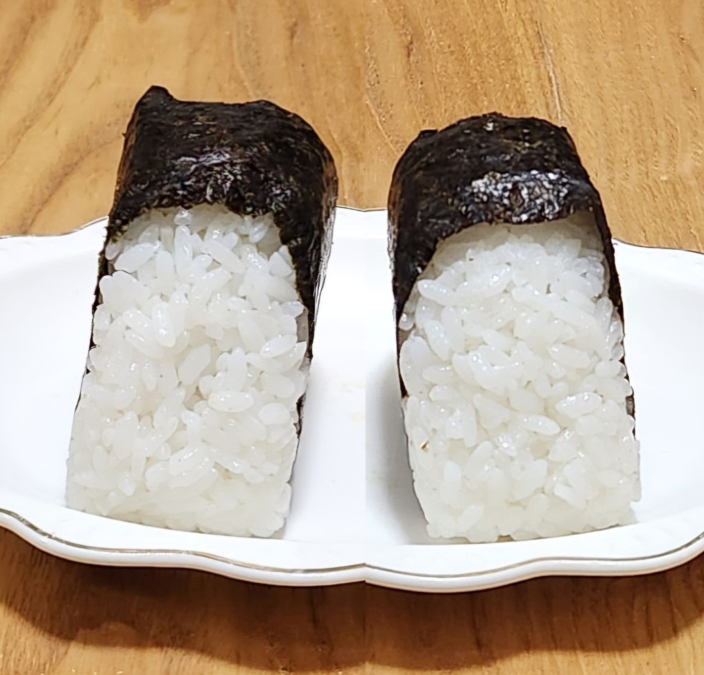 セブン-イレブン 直巻おむすび 黒豚そぼろ 九州産黒豚使用の感想・クチコミ・カロリー・値段・価格情報【もぐナビ】