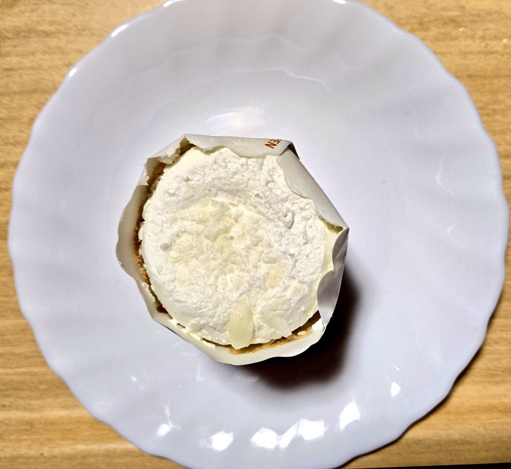 【高評価】「【バナナスフレマフィン】 ローソン 25... - ローソン Uchi Cafe’ × Milk」のクチコミ・評価 - glaceさん