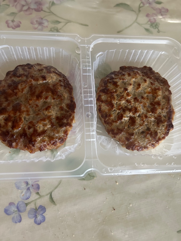 【高評価】「セブンイレブンで買った調理済冷凍食品 商... - セブン＆アイ セブンプレミアム 2個入りハンバーグ」のクチコミ・評価 - クィールさん