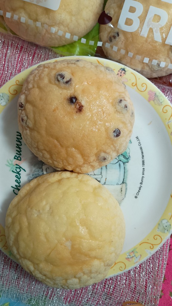 【中評価】「🌟2 翌日でパサカサ🍈焼いたらお菓子 ... - ヤマザキ メロンパンとチョコチップメロンパン」のクチコミ・評価 - minorinさん