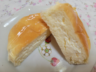 高評価】八天堂 くりーむパン 生クリーム&カスタードの感想 高評価】八天堂 くりーむパン 生クリーム&カスタードの感想